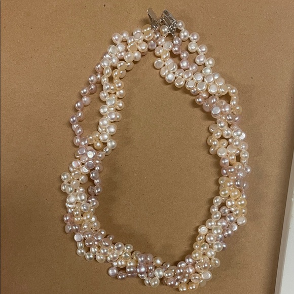 Smithsonian Institution | Jewelry | Luxurious Multistrand Pearl ...